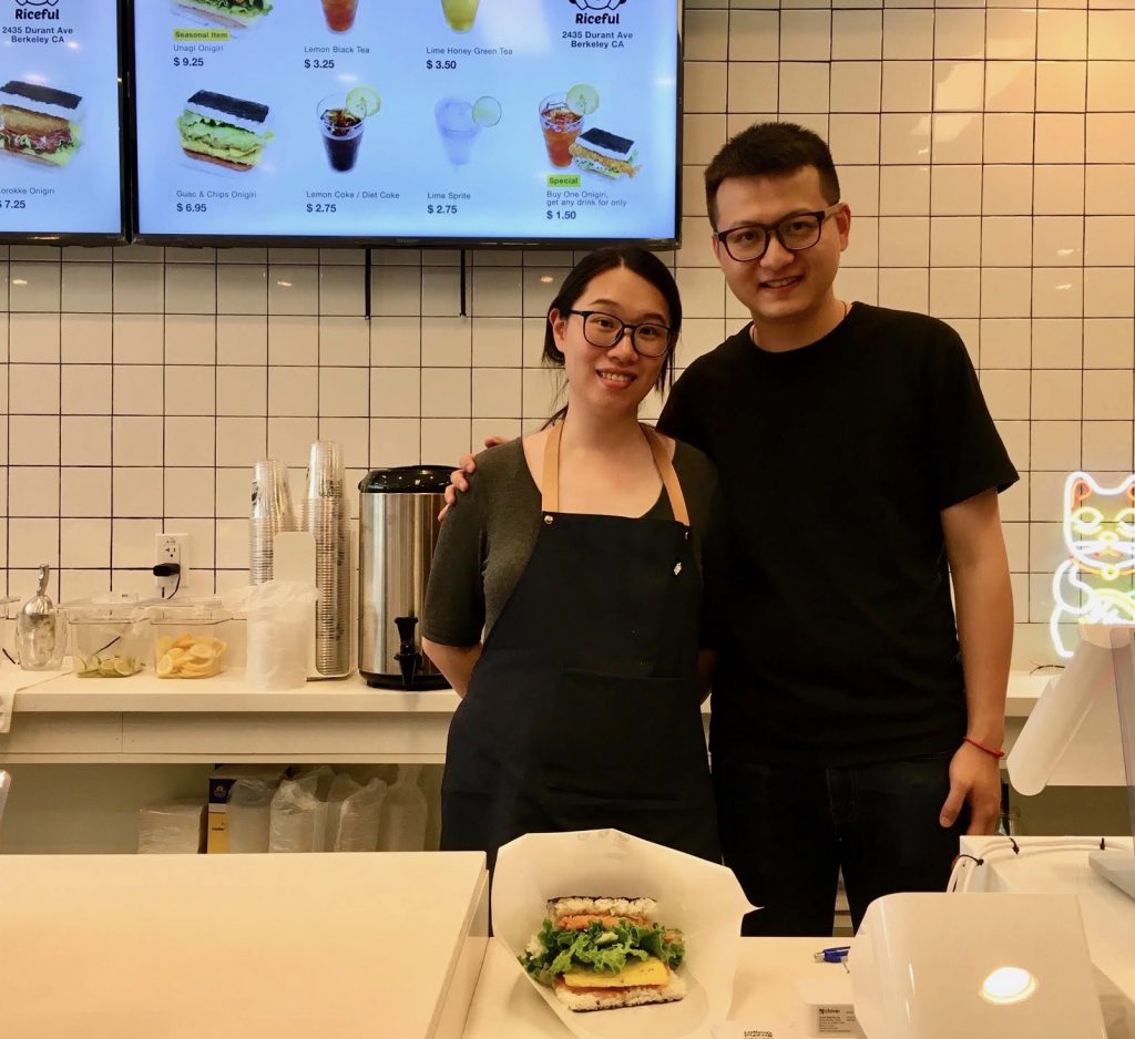 加州柏克萊大學周邊居然有「這家」超正宗手工現做日式沖繩飯糰！滿滿餡料還可以邊走邊吃！ - 洛杉磯週報 - 亞洲版